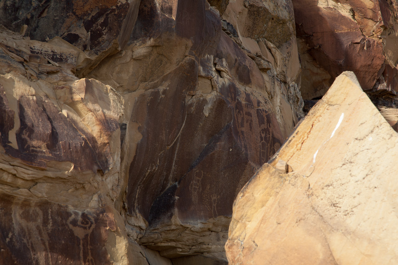 Legend Rock Petroglyphs - Legend Rock Petroglyphs